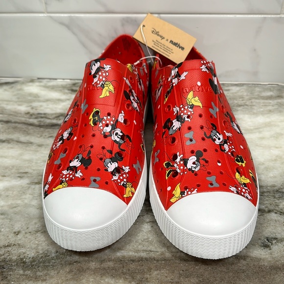 Native | Shoes | Bnwt Disney X Native Minnie Mouse Print Jefferson ...